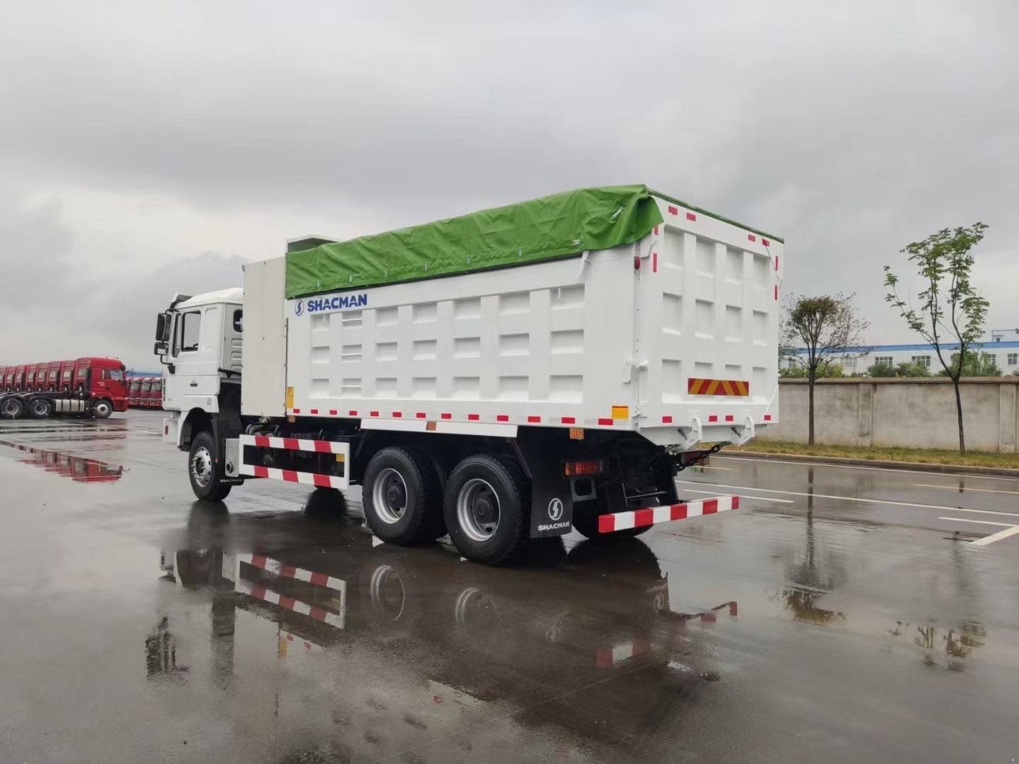 Camion à décharge lourd SHACMAN CNG F3000 6x4 Eurov